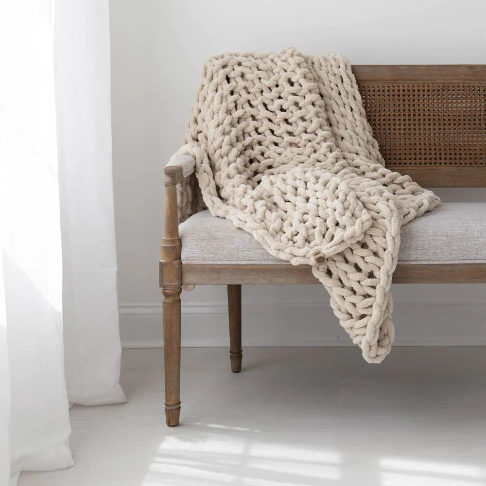 'Erla' Chenille Chunky Knit Quilt Blanket – Artes Designs